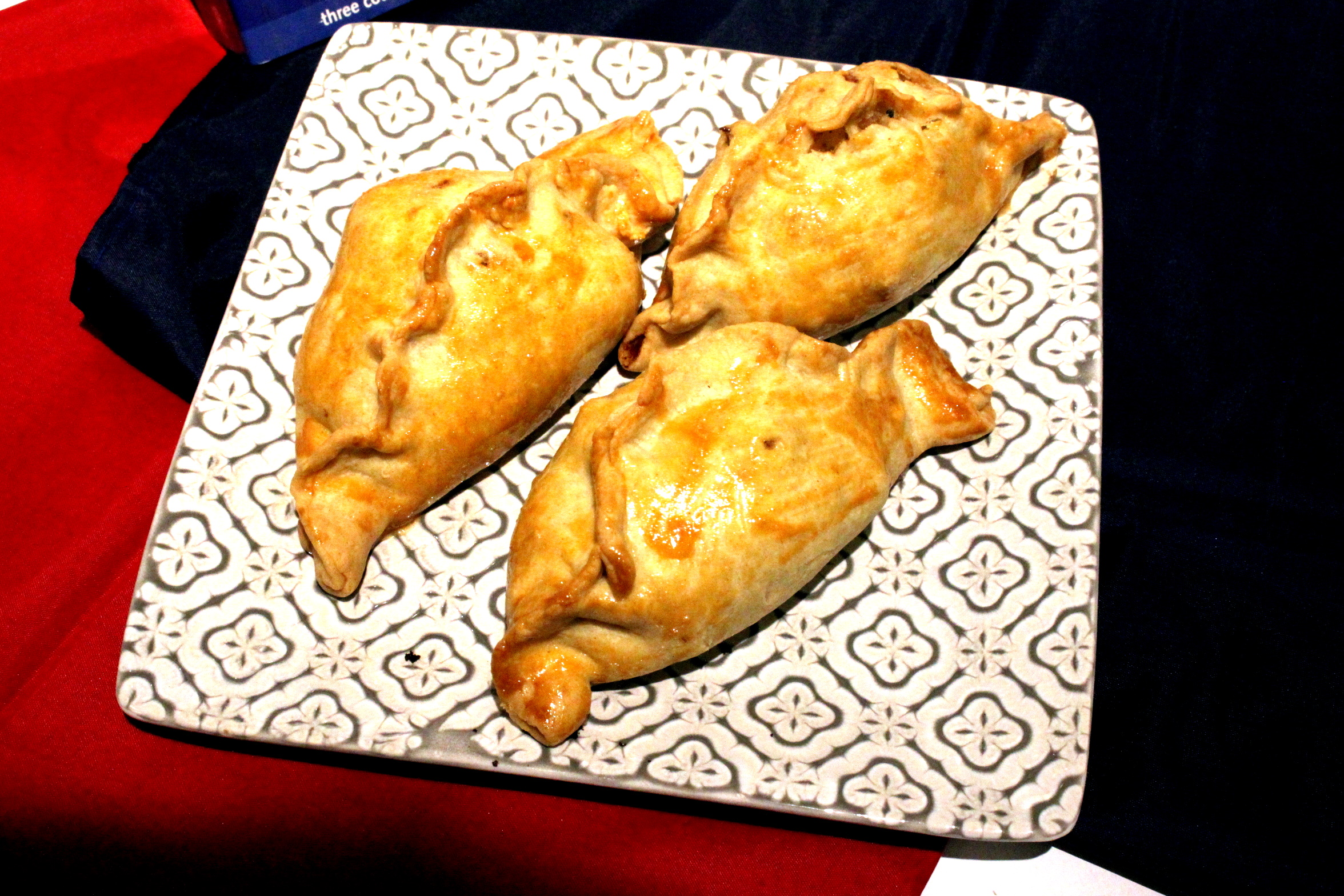 Cornish Pasties - traditional British Pastry! - Pane-Bistecca