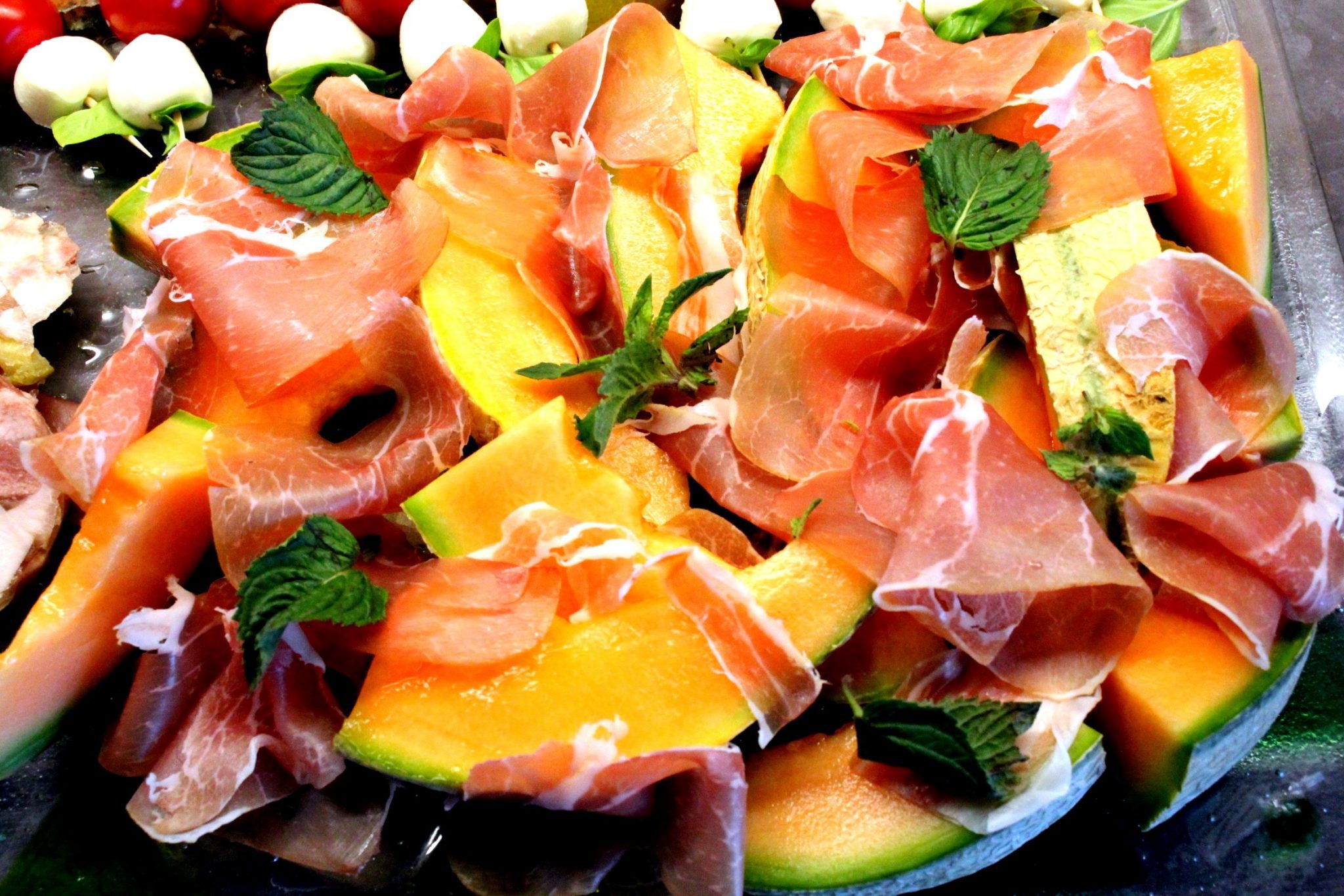 Melone mit Rohschinken und Parmesan - Melon with Raw Ham and Parmesan