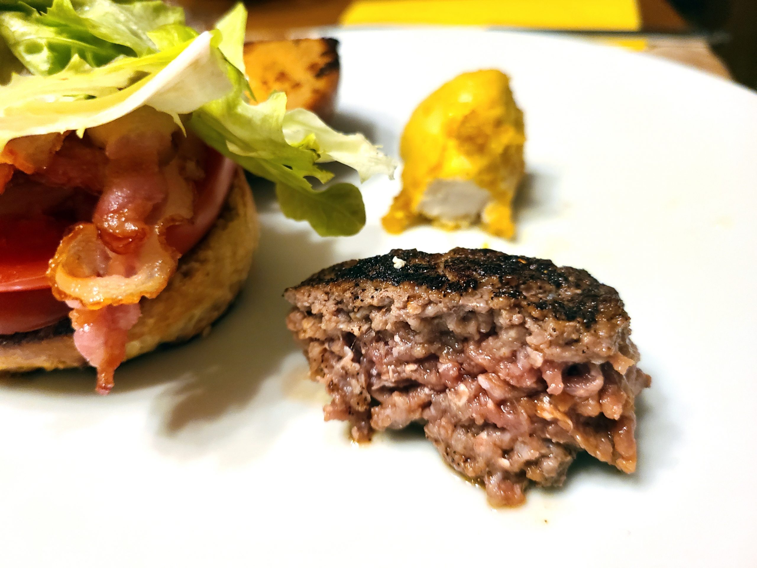 Hamburger mit Kaffee Gewürz